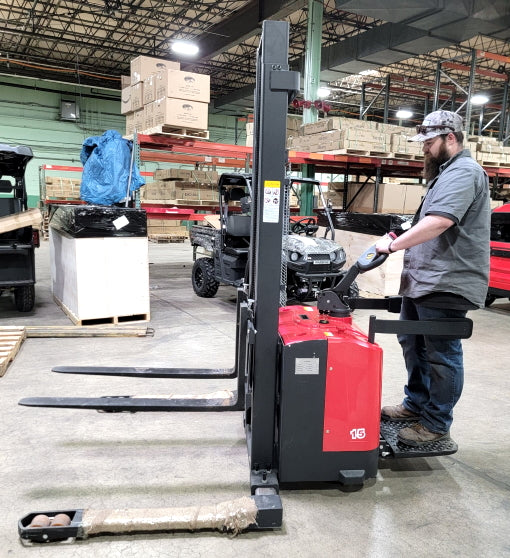 GSI - Fully Electric Rider Type Straddle Stacker Motorized - 3300LB Ca ...